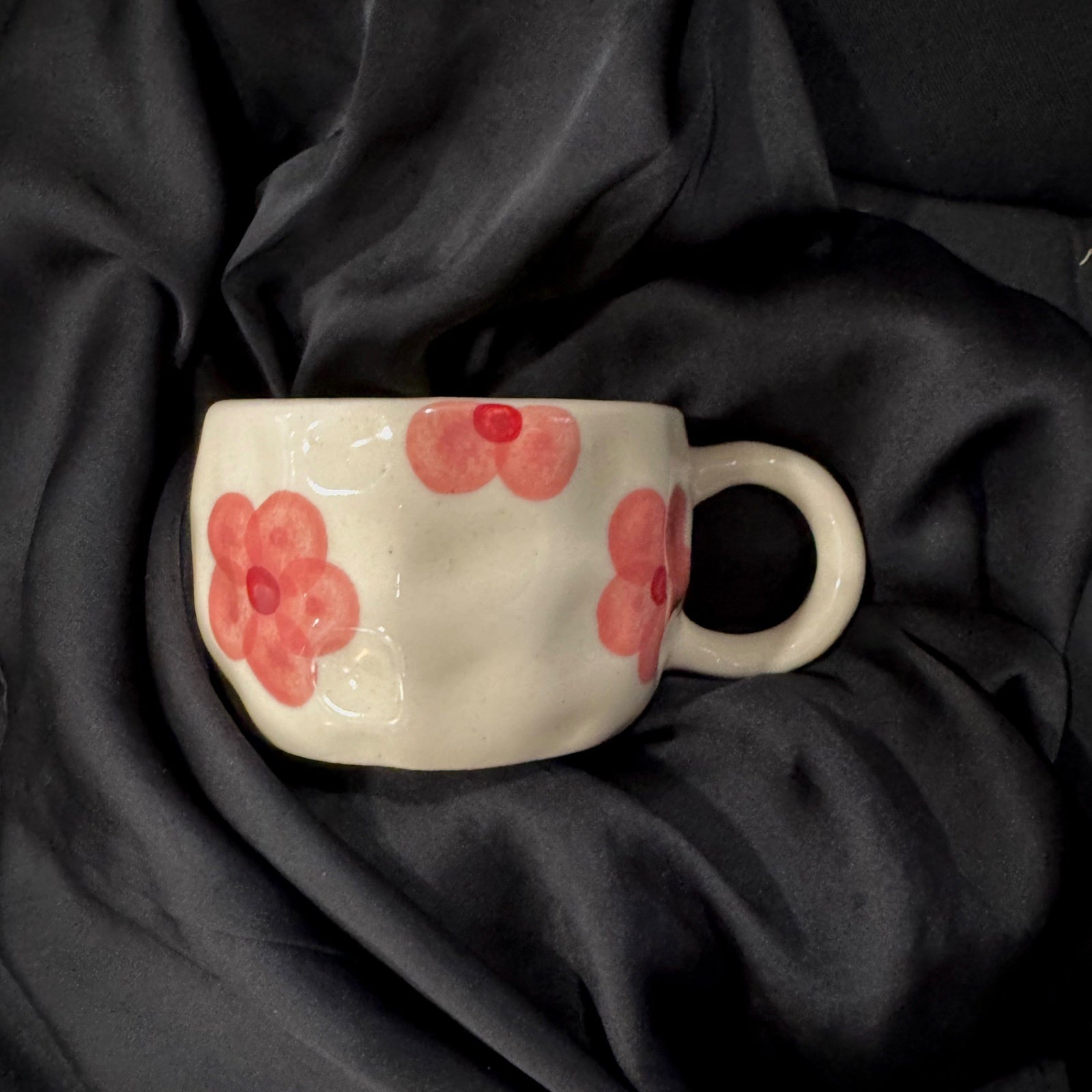 HANDPAINTED PINK FLOWER MUG – The Aesthetic Living